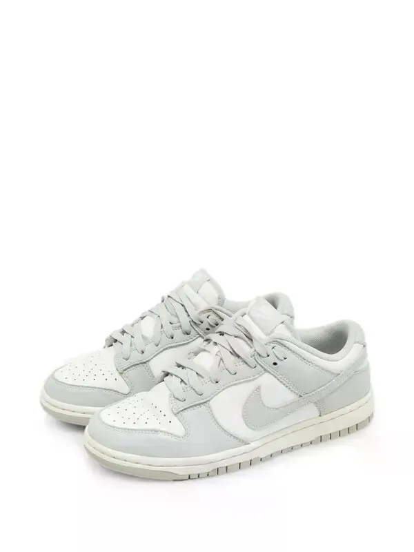 Nike Dunk Low Sneakers - Grey
