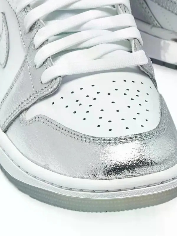 JORDAN 1 Se Sneakers