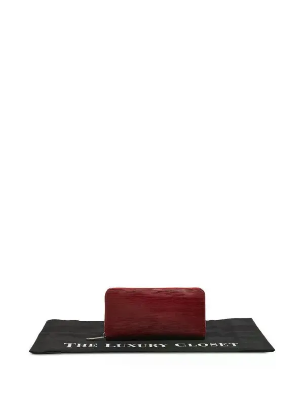 LOUIS VUITTON Zippy Leather Wallet