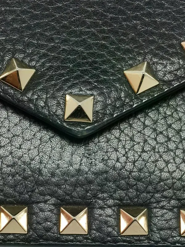 Valentino Garavani Rockstud Envelope Wallet On Chain
