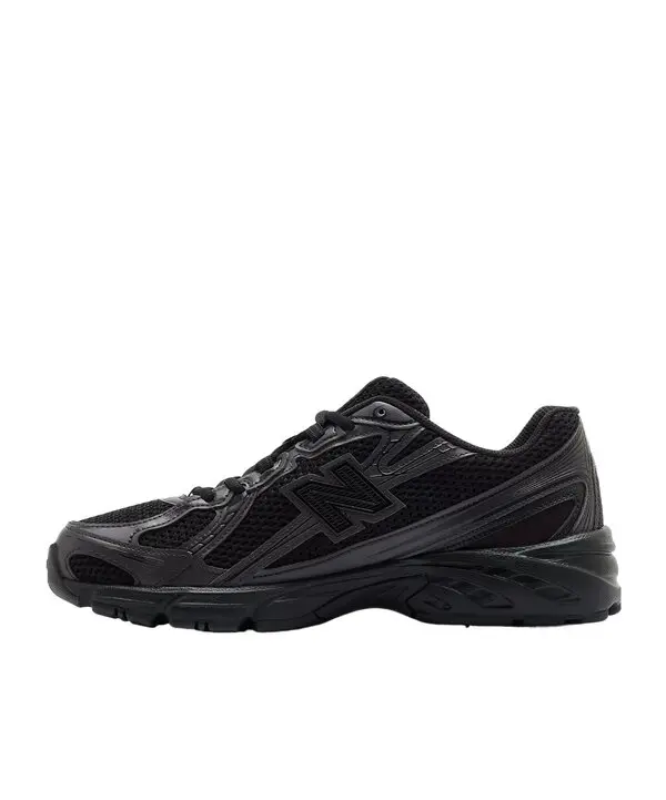 NEW BALANCE Laced Sneakers