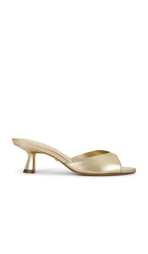 Raye Magde Sandal In Metallic Gold - Light Gold