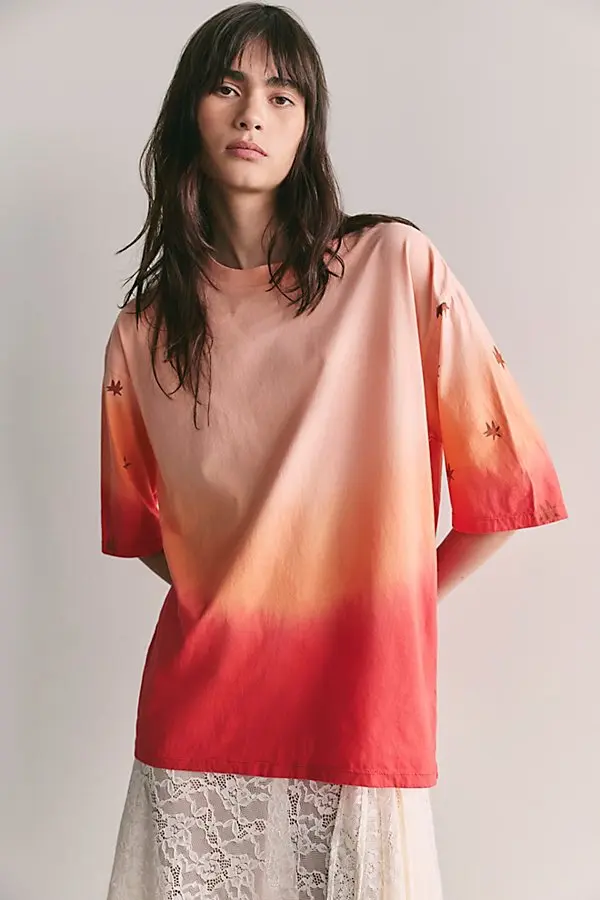 THE TALES Dip Dye Star Tee