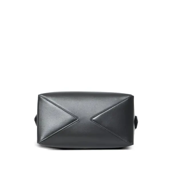 Alaïa Shoulder Bags