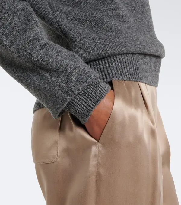 TOM FORD Off-shoulder V-neck Cashmere Sweater