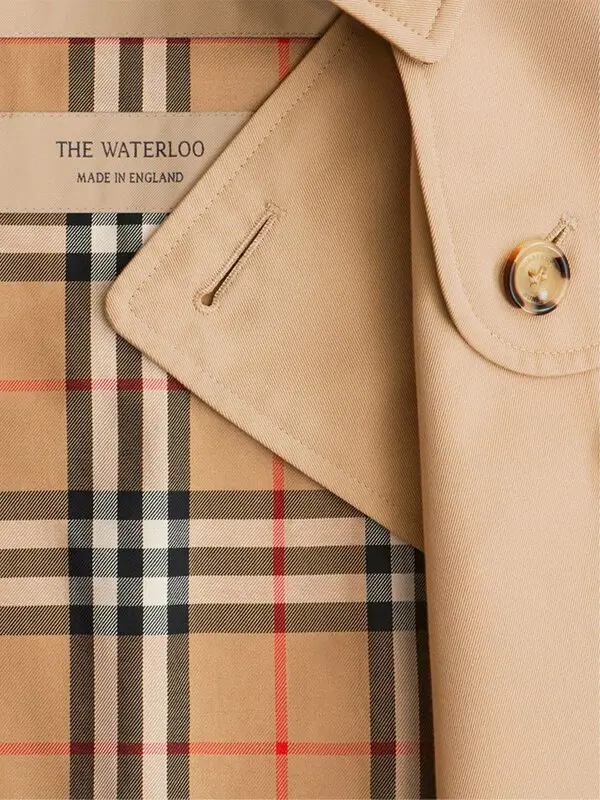 Burberry Long Waterloo Heritage Trench Coat