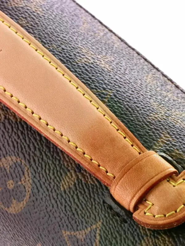 LOUIS VUITTON Pochette Metis Monogram Canvas Crossbody Bag