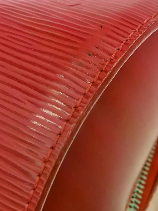 LOUIS VUITTON 2007 Soufflot East-west Bag - Red
