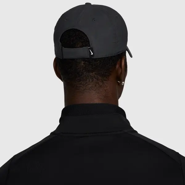 Nike Dri-fit Club Structured Swoosh Cap