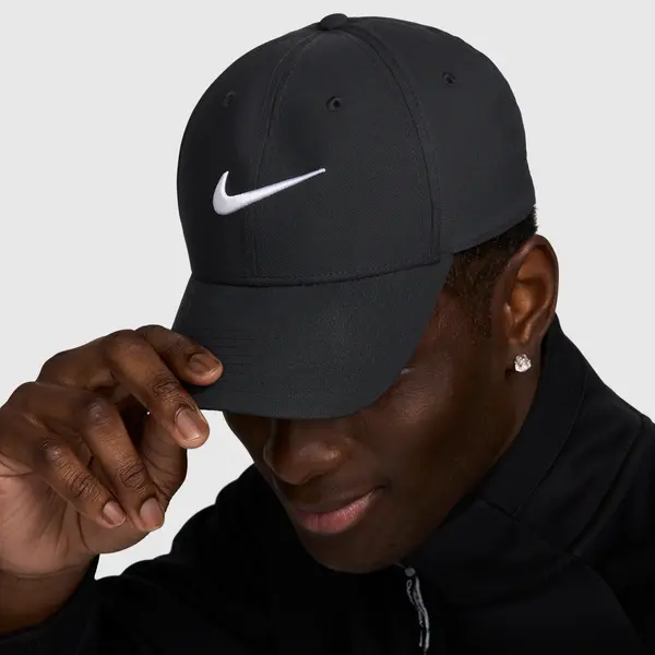 Nike Dri-fit Club Structured Swoosh Cap