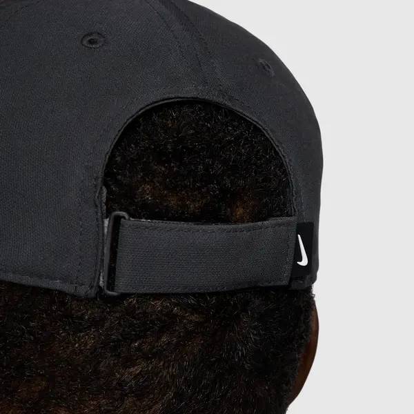 Nike Dri-fit Club Structured Swoosh Cap
