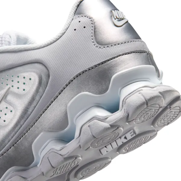 Nike Reax Sl Athletic Shoes