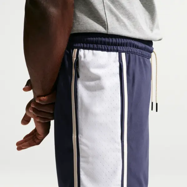 Nike Standard Issue Dri-fit 6" Basketball Shorts