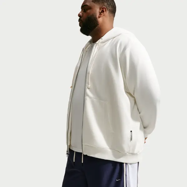 Nike Standard Issue Dri-fit 6" Basketball Shorts