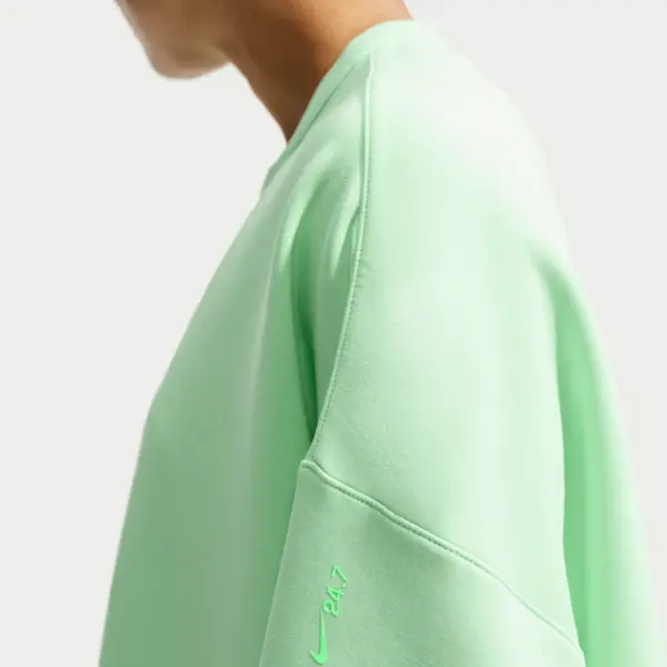 Nike Dri-fit Impossiblysoft Oversized Crew-neck Top - Green