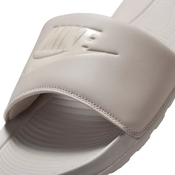 Nike Victori One Slides - Brown