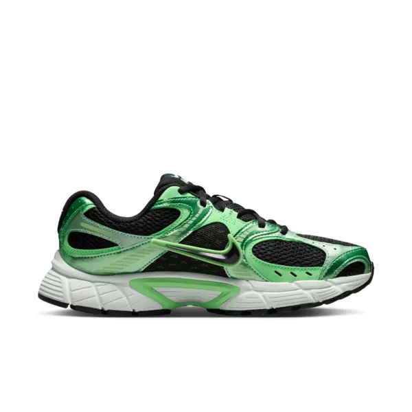 Nike V5 Rnr Athletic Sneakers - Black