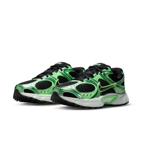 Nike V5 Rnr Athletic Sneakers - Black