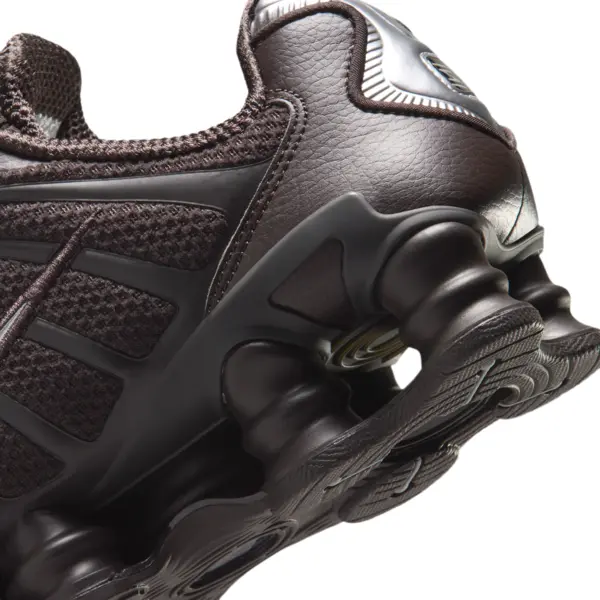 Nike Shox Tl Athletic Shoes - Brown