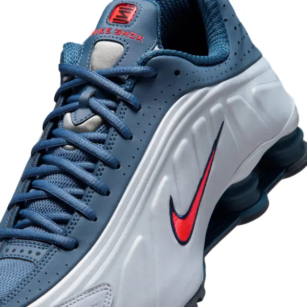 Nike Shox R4 Athletic Shoes