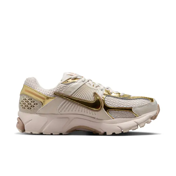 Nike Zoom Vomero Athletic Shoes - Brown
