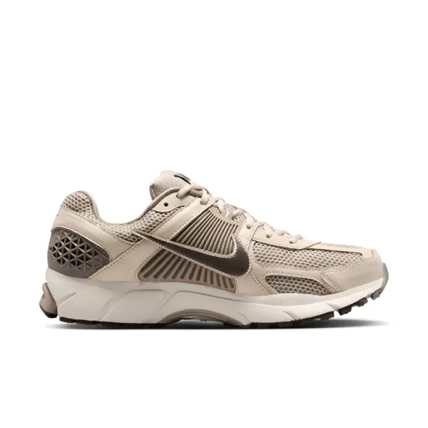 Nike Zoom Vomero 5 Shoes