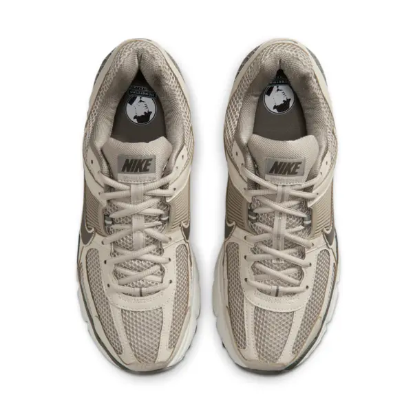 Nike Zoom Vomero 5 Shoes