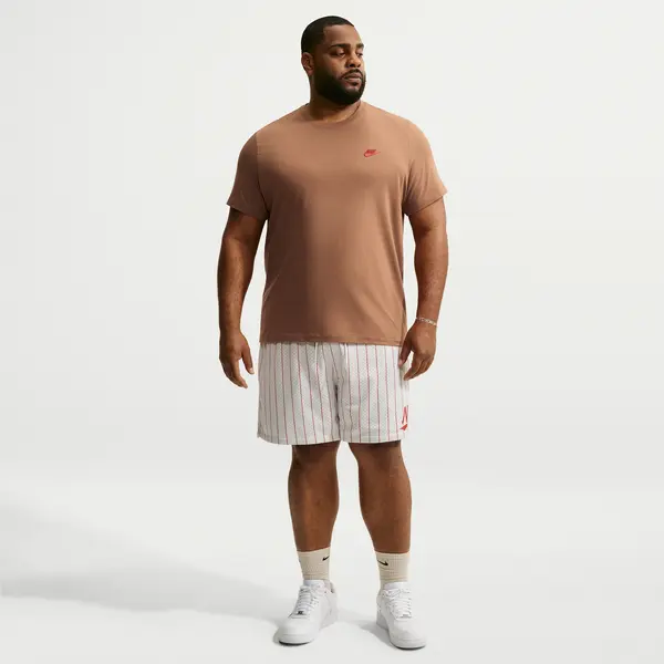 Nike Sportswear Club T-shirt - Brown