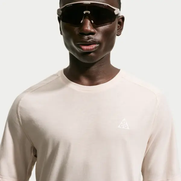 Nike Solar Chase" Dri-fit Adv Trail Running Top