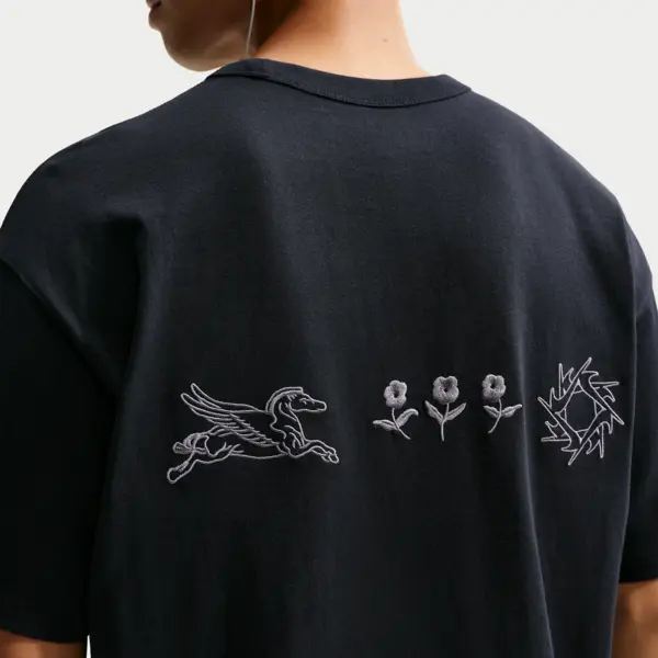 Nike Sportswear Premium Essentials T-shirt