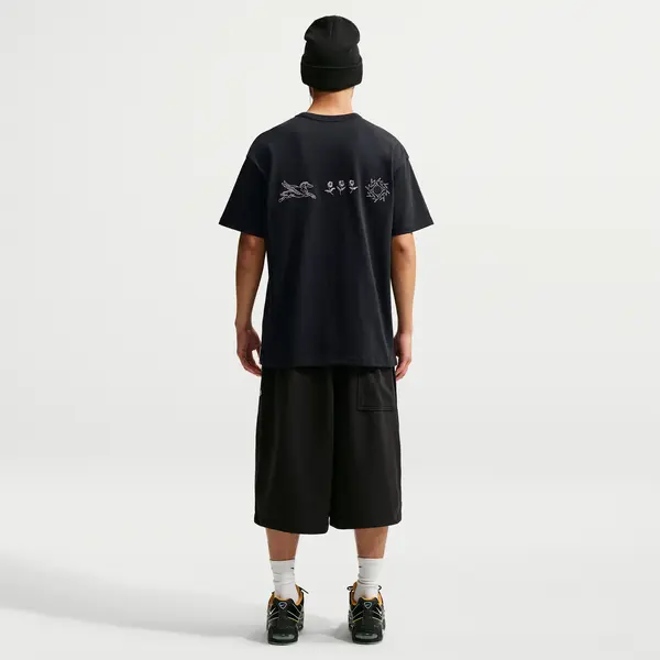 Nike Sportswear Premium Essentials T-shirt