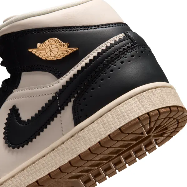 JORDAN 1 Mid Se "off Noir" Sneakers