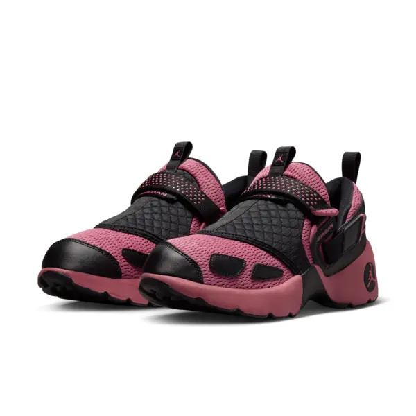 JORDAN Trunner Lx Athletic Shoes - Black
