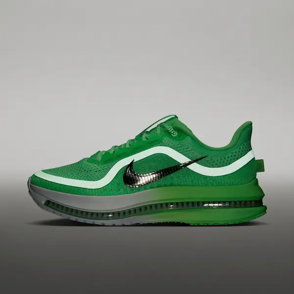 Nike Pegasus Premium Road Running Shoes - Green