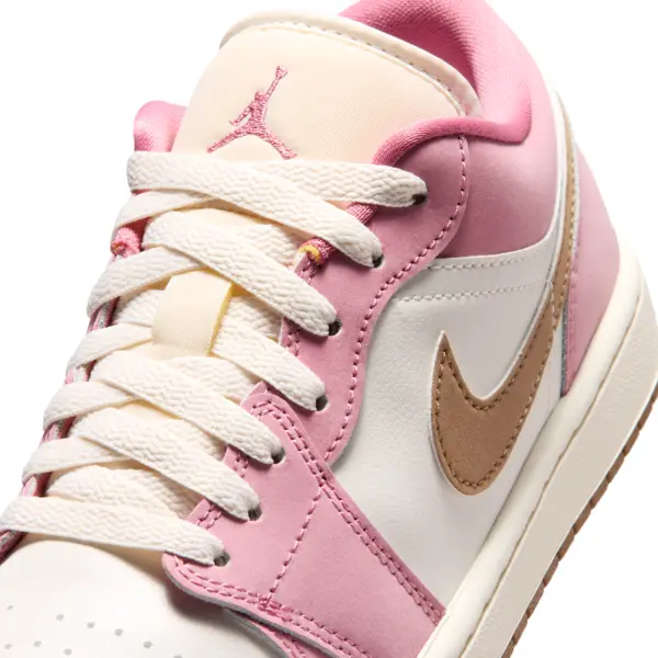 JORDAN Air 1 Low Shoes