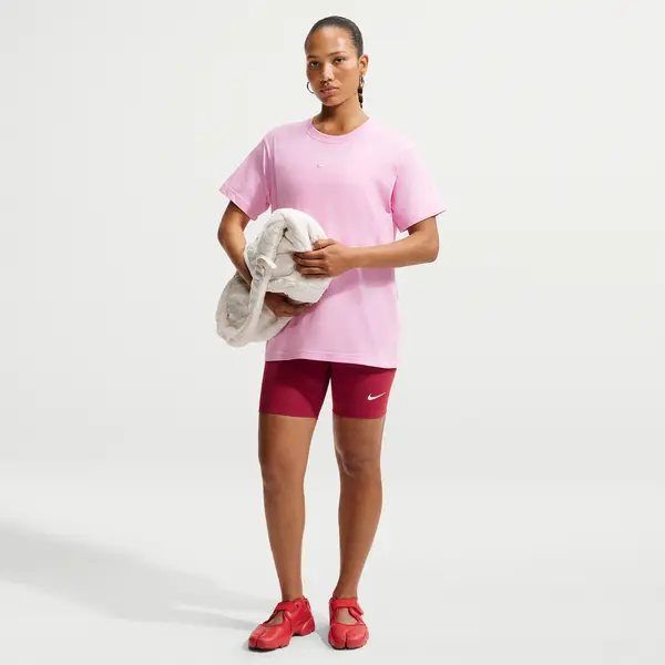 Nike Classic High-waisted 8" Biker Shorts - Red