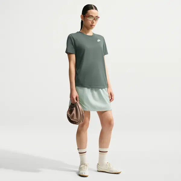 Nike Club Essentials T-shirt - Green