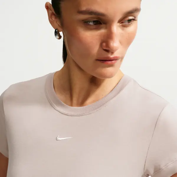 Nike Chill Knit T-shirt - Brown