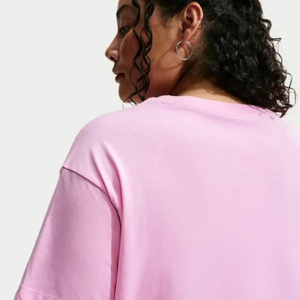 Nike Classic Oversized Short-sleeve T-shirt