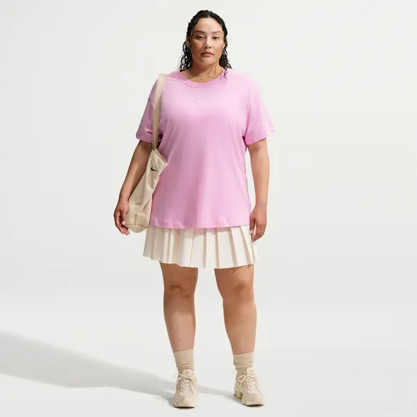 Nike Classic Oversized Short-sleeve T-shirt