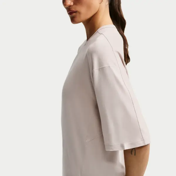 Nike 24.7 Impossiblysoft Light Dri-fit Short-sleeve T-shirt