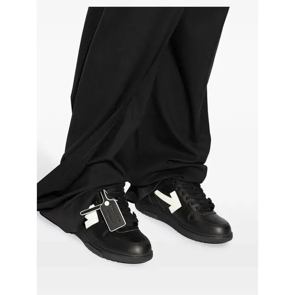 Off-White Arrow Marker" Low Top Sneakers - Black