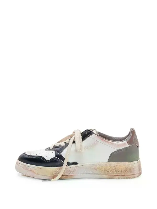 AUTRY Medalist Low-top Sneakers With Paneling And Perforations - White