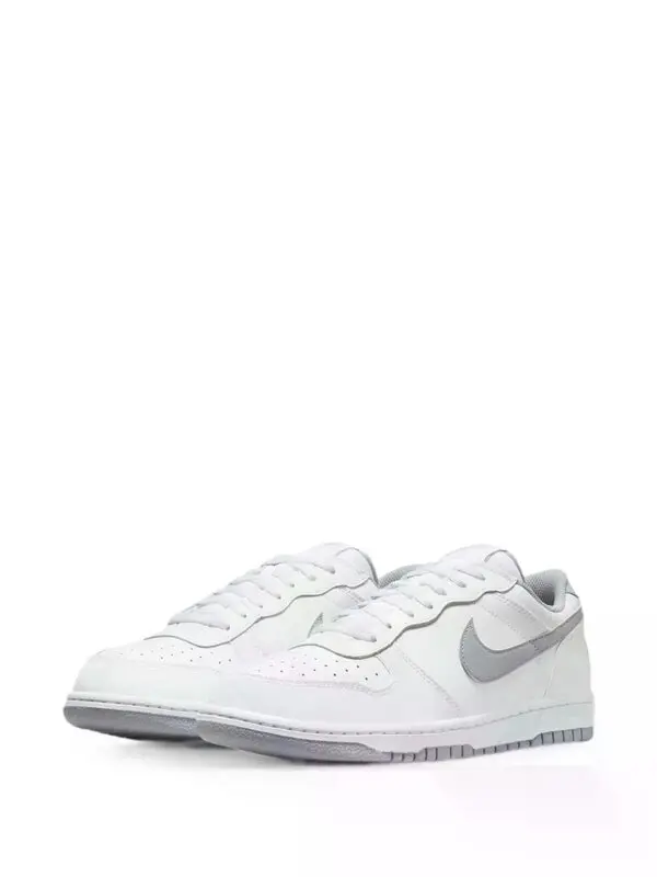 Nike Low Top Sneakers With Swoosh Logo