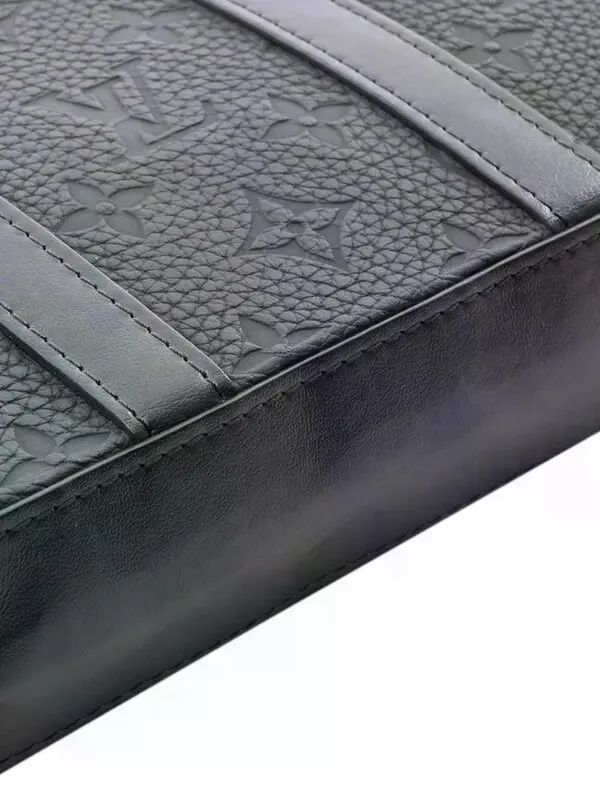 LOUIS VUITTON 2021 Monogram Taurillon Soft Trunk Wallet Crossbody Bag