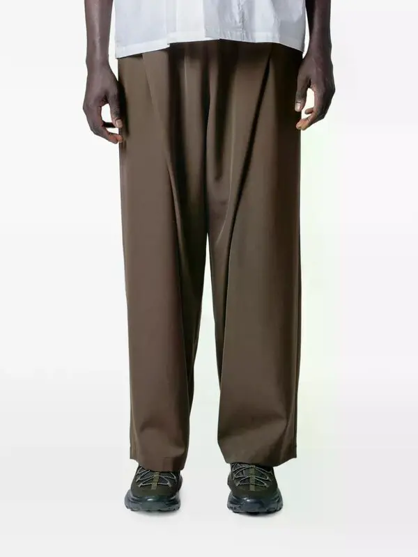 YOSHIOKUBO Pleated Wide-leg Trousers