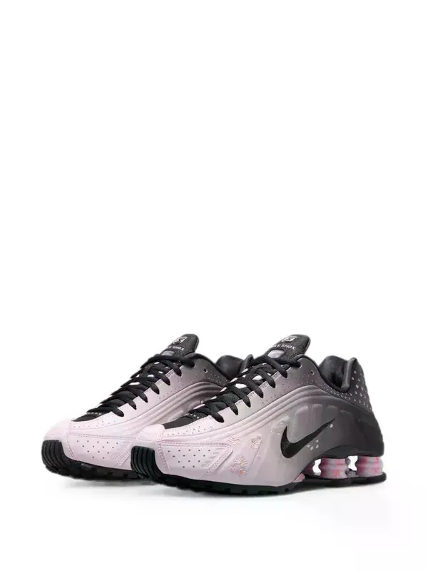 Nike Shox R4 Sneakers