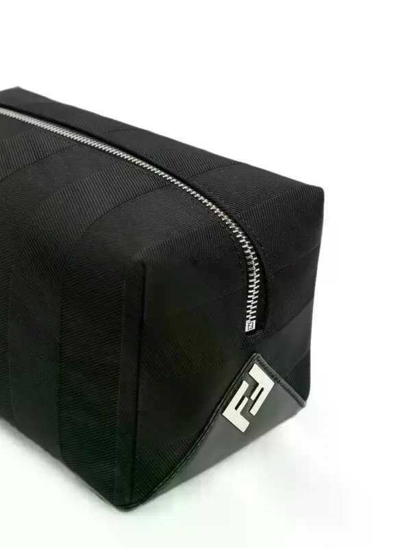 Fendi Logo-plaque Wash Bag