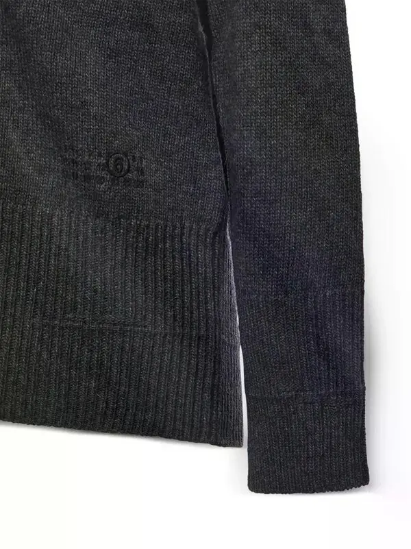 MAISON MARGIELA V-neck Cardigan With Embroidered Logo - Grey
