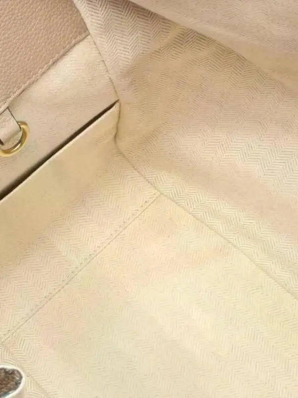Loewe 2010-2026 Small Grained Calfskin Hammock Bag Satchel